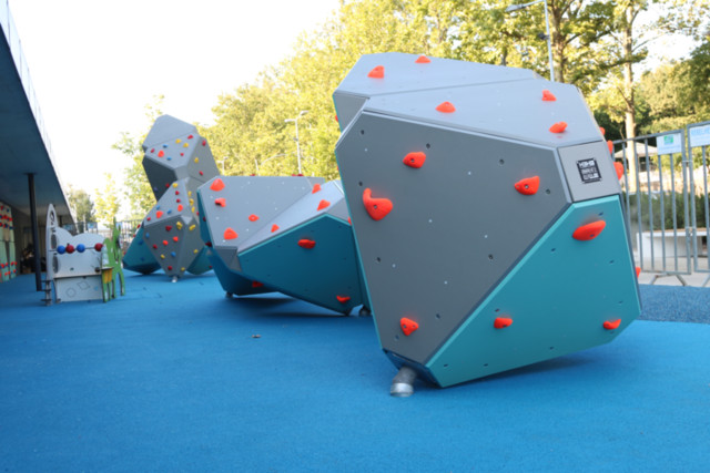 Climbing wall ZigZag Boulder Y001 | Grupa Techramps - ArchiUp.com - A ...