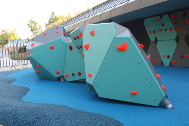 Climbing wall ZigZag Boulder Y001 | Grupa Techramps - ArchiUp.com - A ...