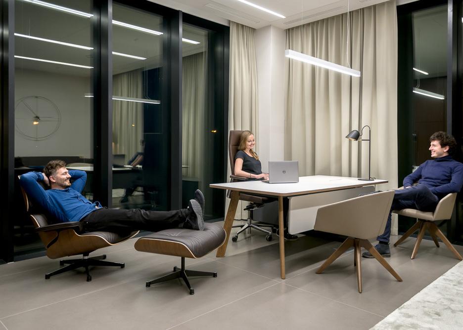 Simplic desks | BALMA - ArchiUp.com - A free BIM & CAD objects library