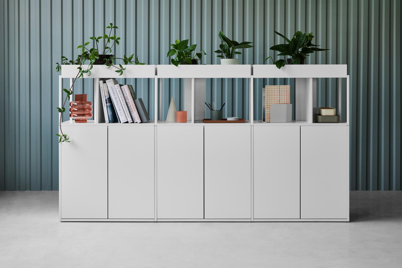 Stepps shelving units supported on bottom cabinets | BALMA - ArchiUp ...